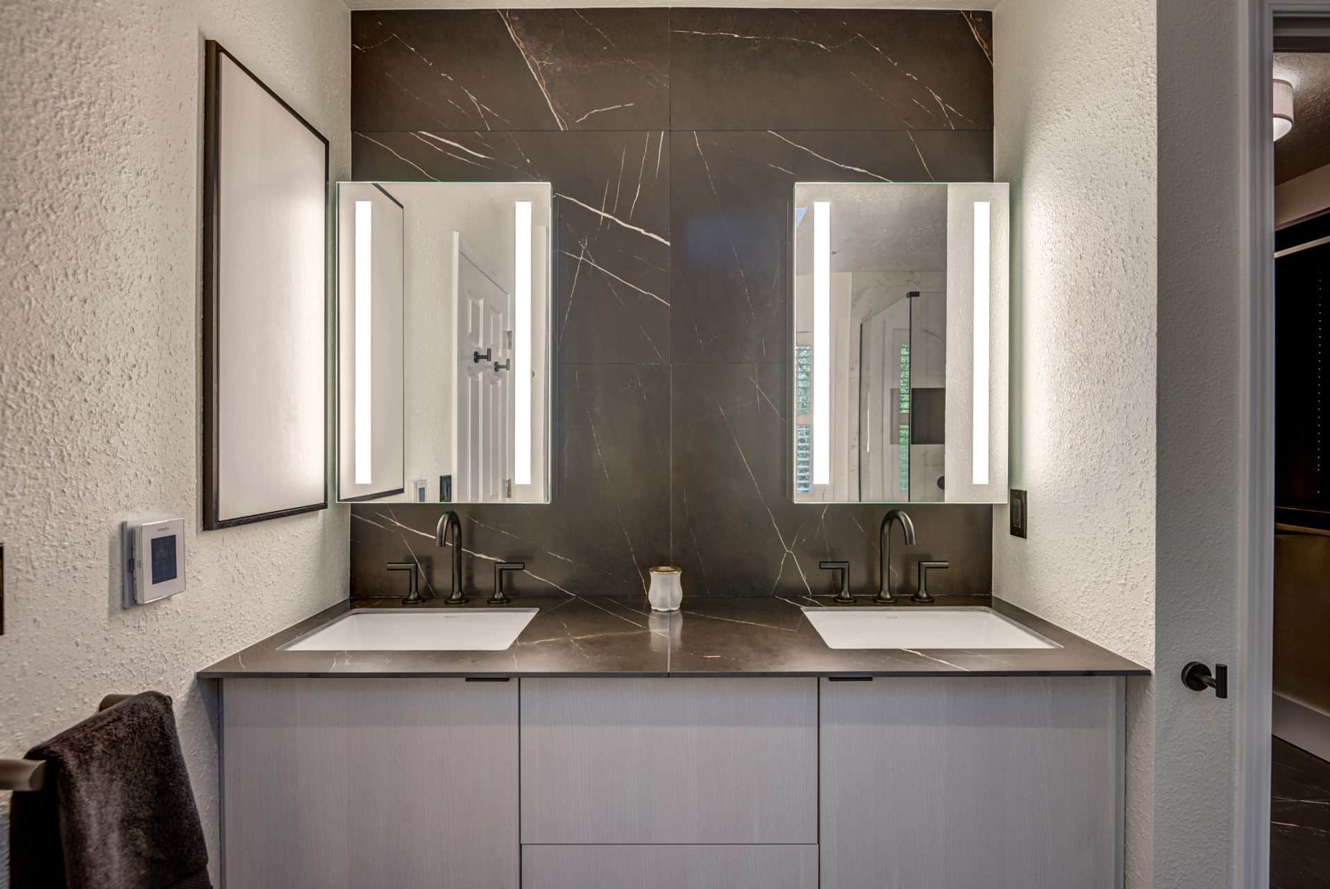 What are the different types of bathroom vanities? - Lamont Bros.